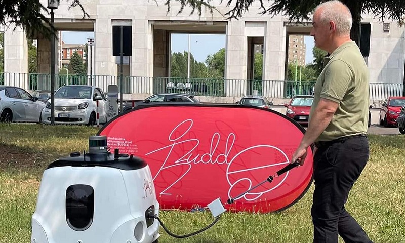 Arriva Budd-e, il robot che aiuta i non vedenti creato dal Politecnico ...